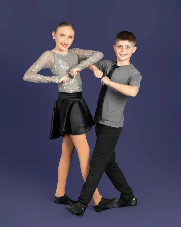Dance Group Poses & Inspiration for Your Studio Shoot
