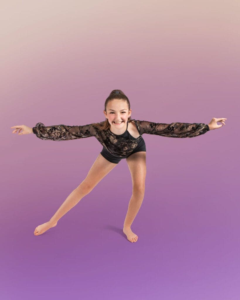 Modern & Contemporary Poses & Inspiration for Your Studio Shoot