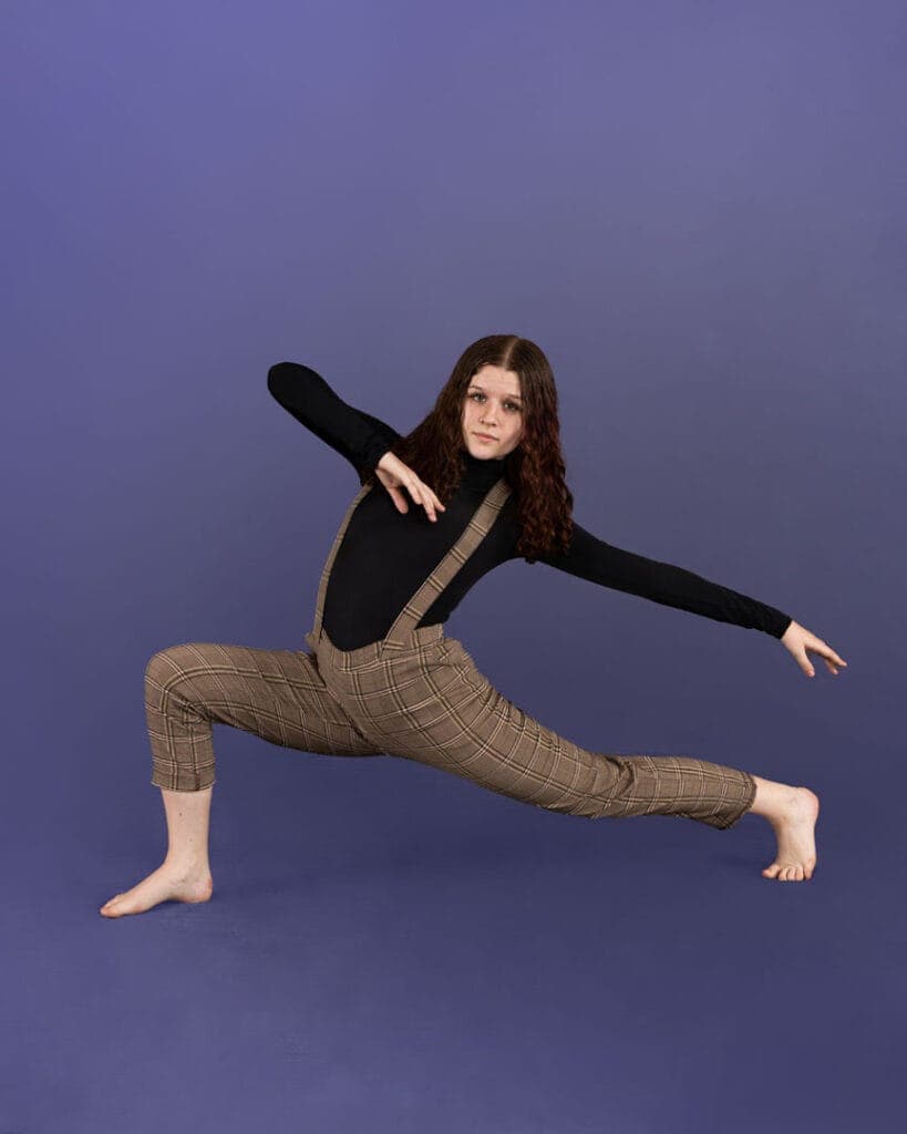 Modern & Contemporary Poses & Inspiration for Your Studio Shoot