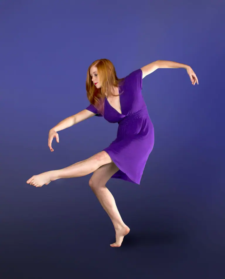 Modern & Contemporary Poses & Inspiration for Your Studio Shoot
