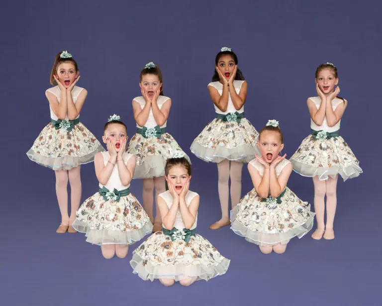 Dance Group Poses & Inspiration for Your Studio Shoot