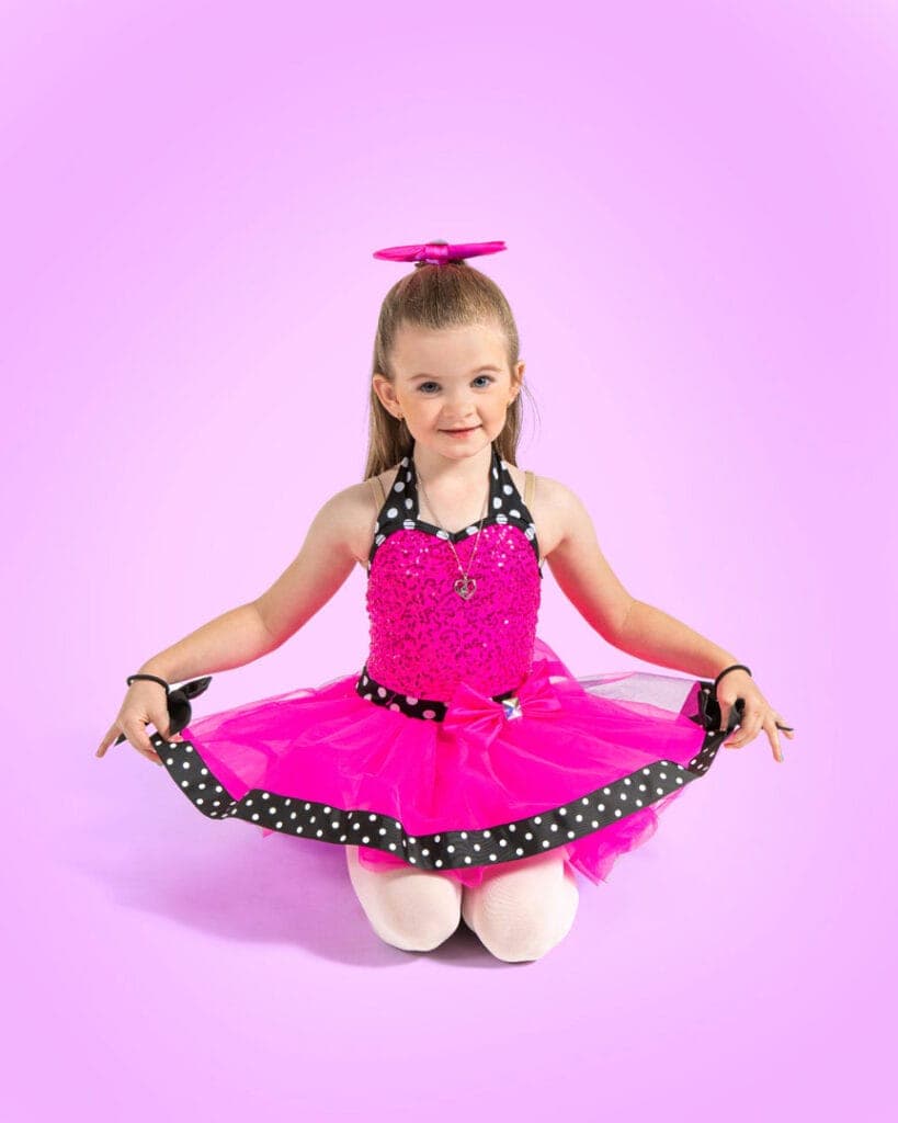 Easy Poses for Little Ones & Inspiration for Your Studio Shoot