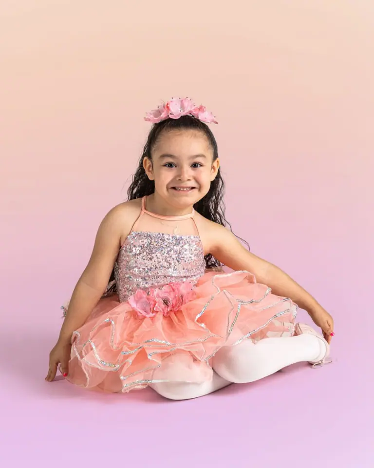 Easy Poses for Little Ones & Inspiration for Your Studio Shoot
