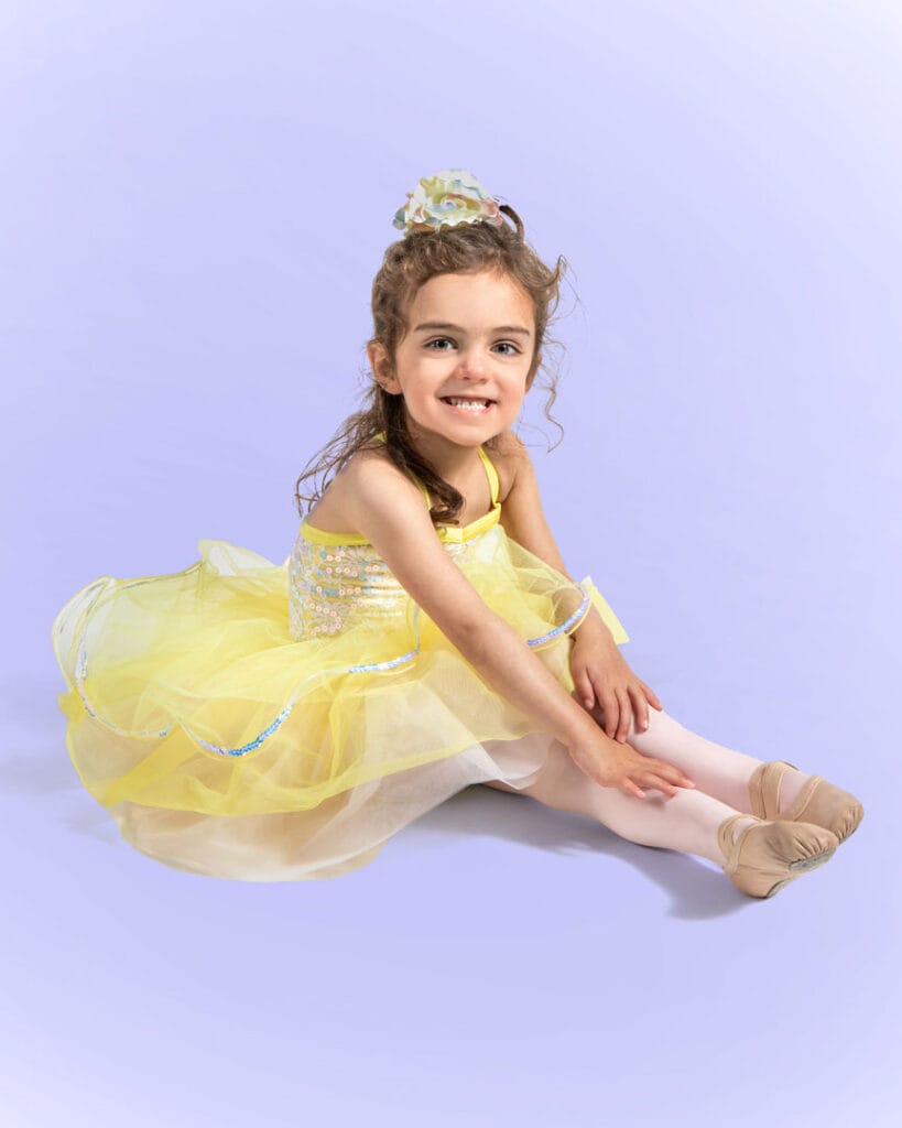 Easy Poses for Little Ones & Inspiration for Your Studio Shoot