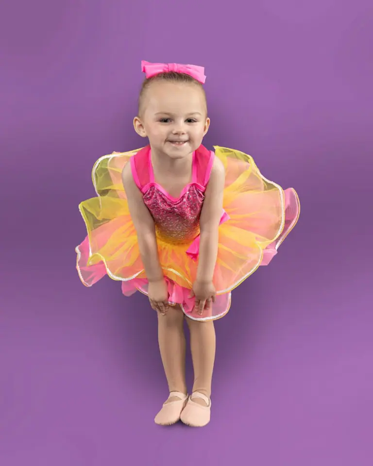 Easy Poses for Little Ones & Inspiration for Your Studio Shoot