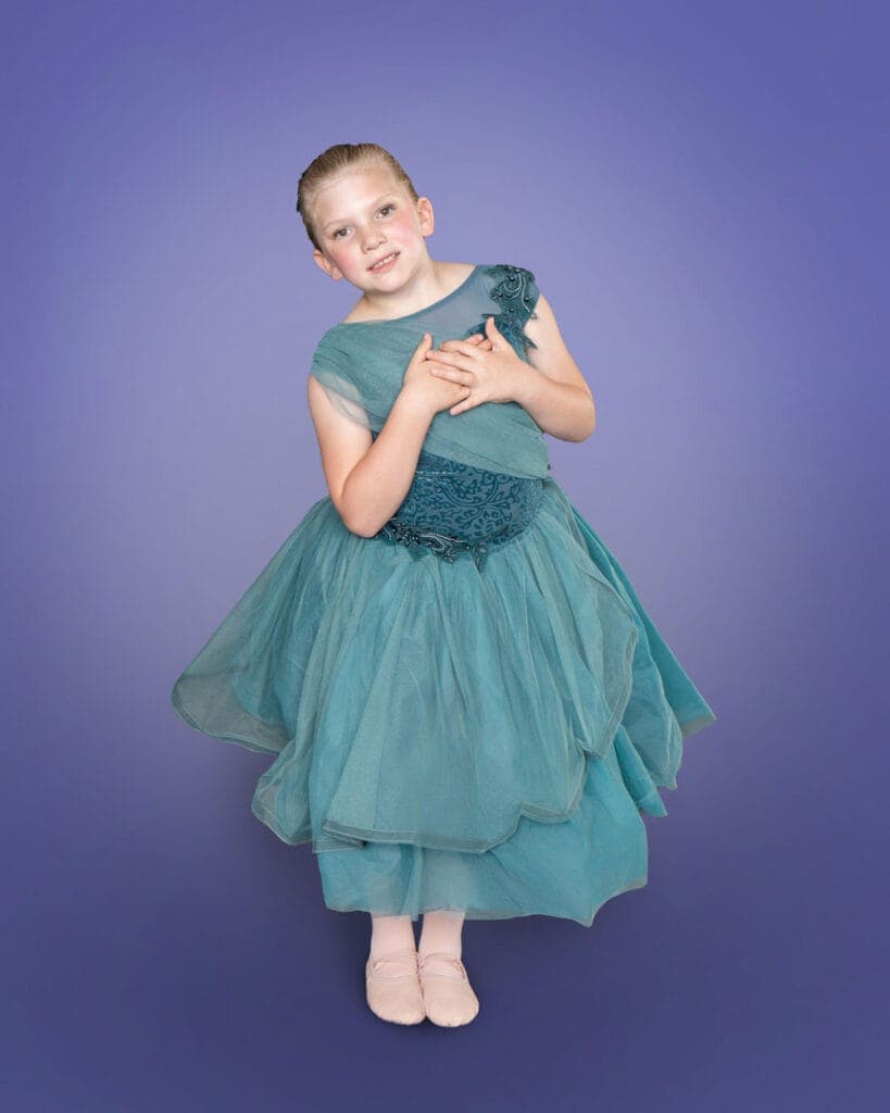 Easy Poses for Little Ones & Inspiration for Your Studio Shoot