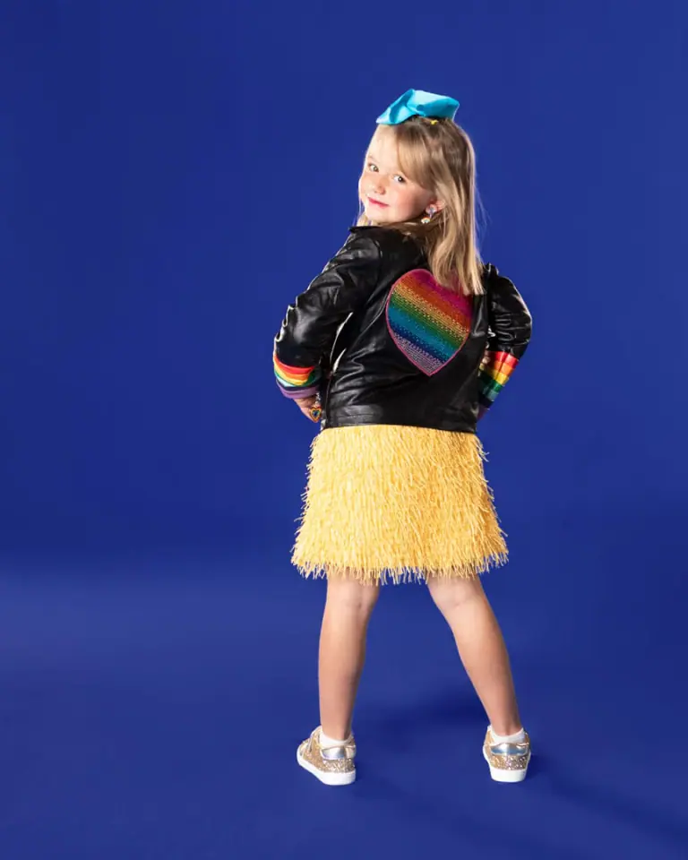 Easy Poses for Little Ones & Inspiration for Your Studio Shoot