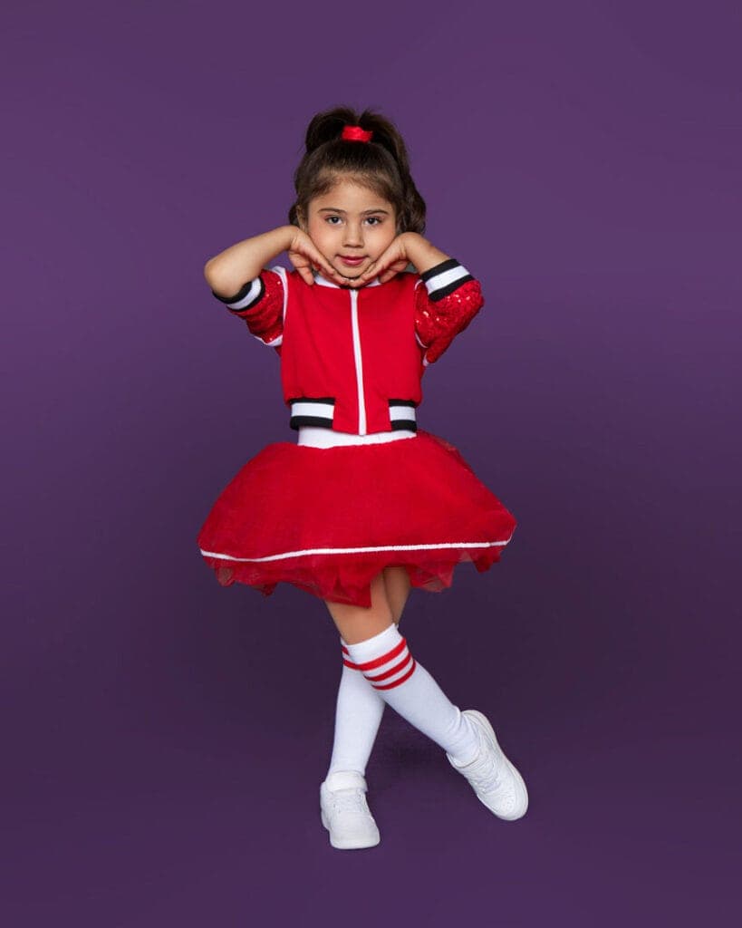 Easy Poses for Little Ones & Inspiration for Your Studio Shoot
