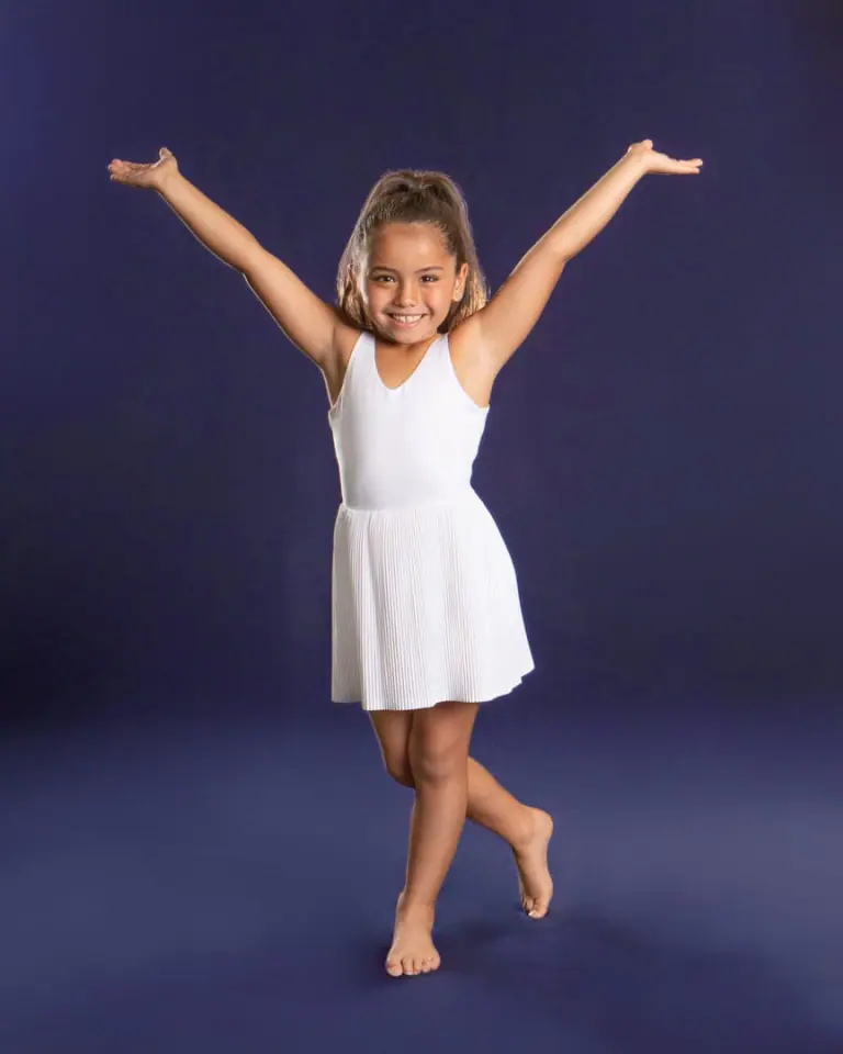 Easy Poses for Little Ones & Inspiration for Your Studio Shoot
