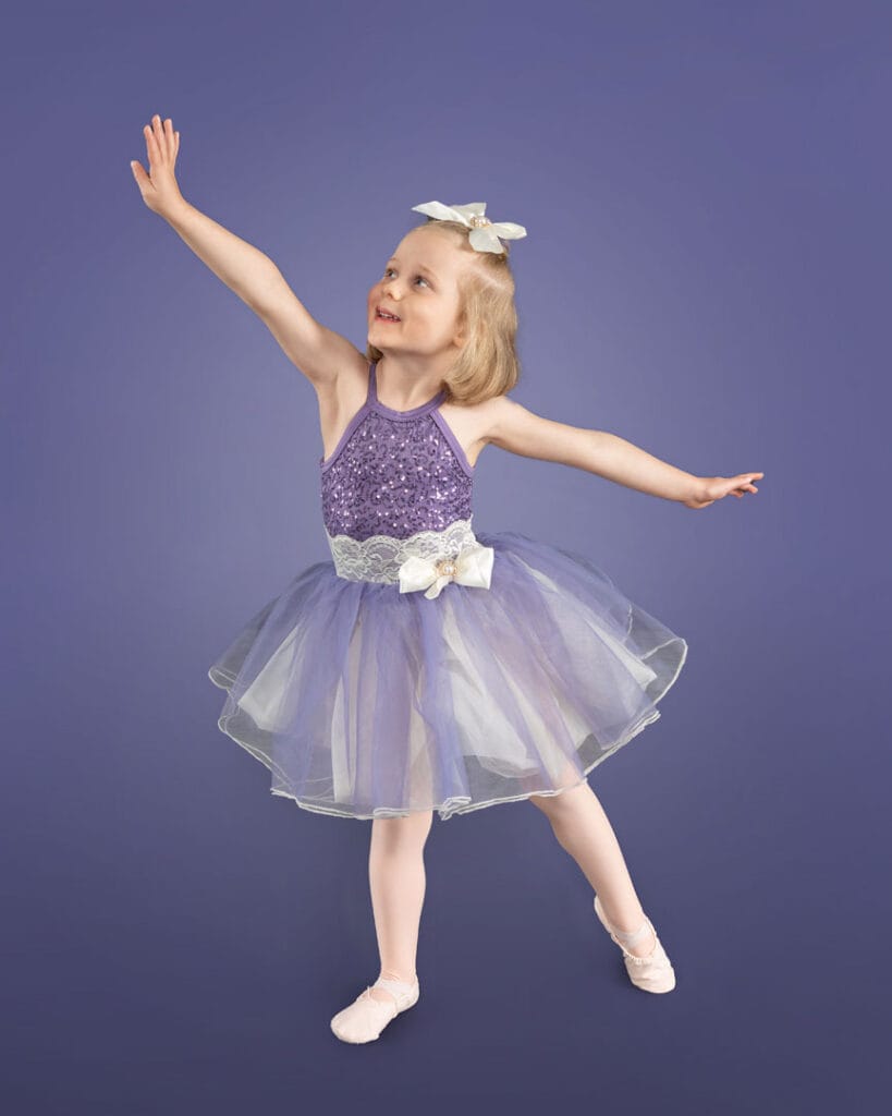 Easy Poses for Little Ones & Inspiration for Your Studio Shoot